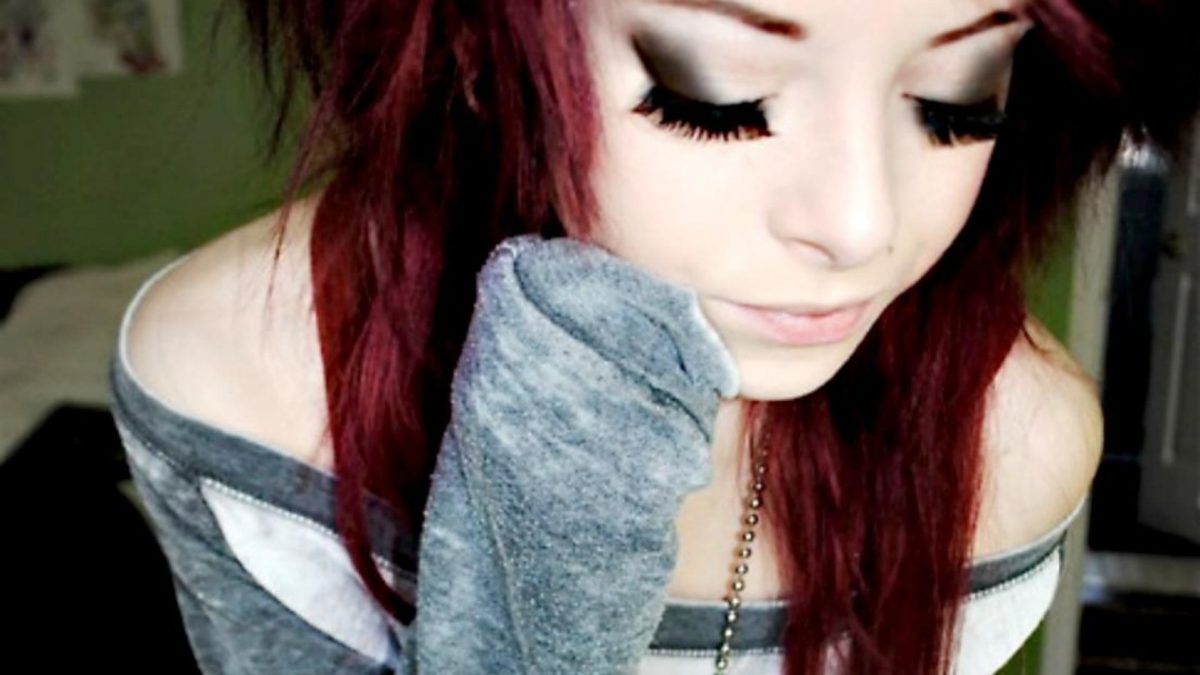45+ Scene Girl