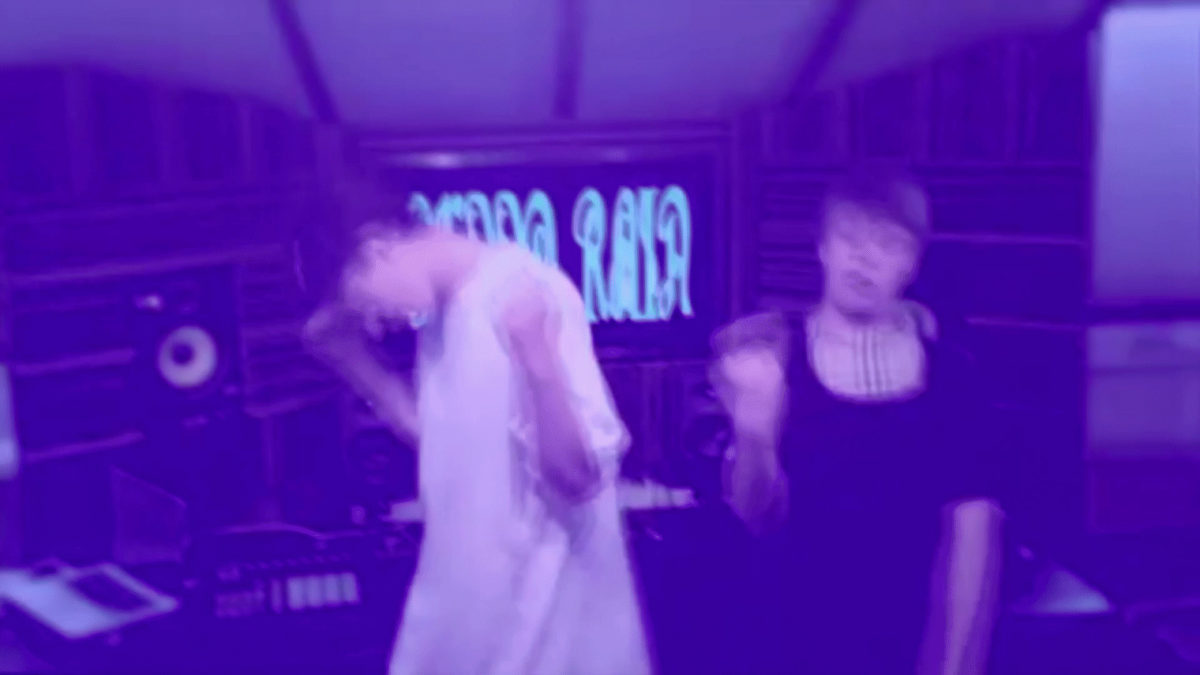 Yung lean like smoke weed everyday