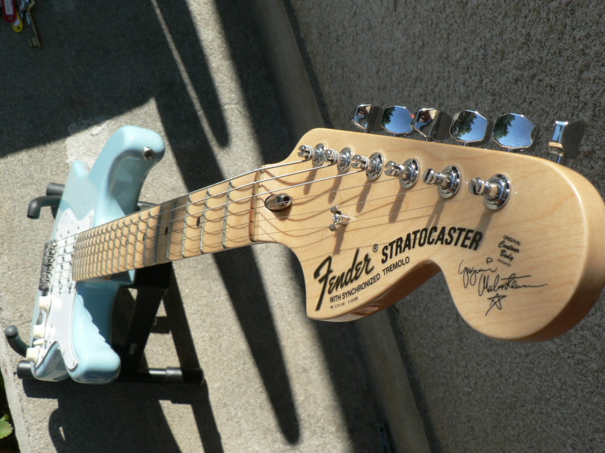 59+ Fender Stratocaster Wallpaper HD