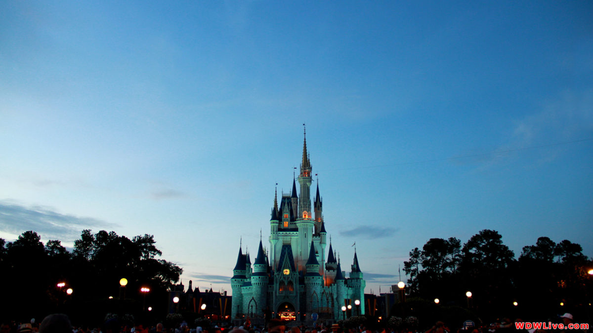64+ Disney Castle Wallpaper HD