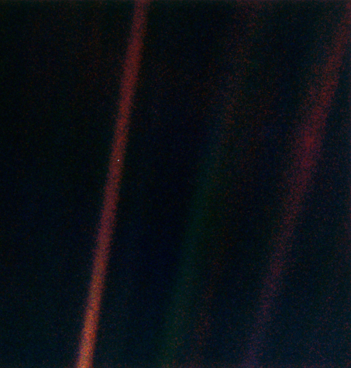 Pale Blue Dot by Voyager The most profound and defining photograph till ...
